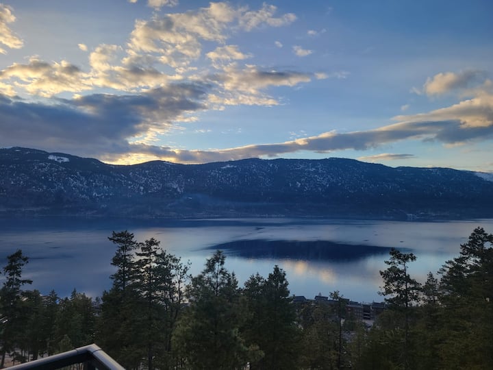 Splendor By The Lake - Kelowna
