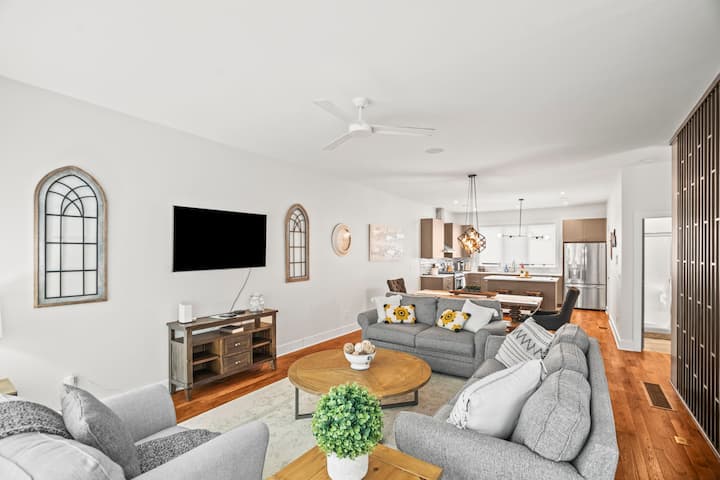 Townhouse In Buena Vista - Nashville, TN
