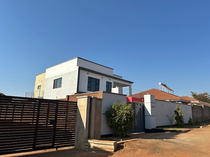 Casa De La- 3 Bedroom Upstair - Lilongwe