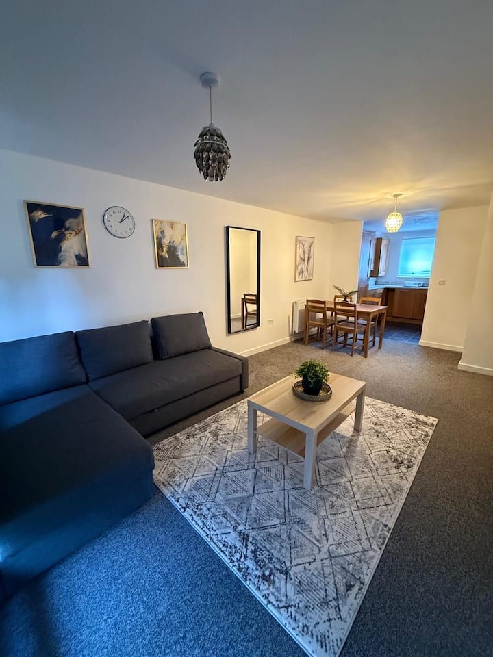 Comfy Premium Home In Town - 오킹엄