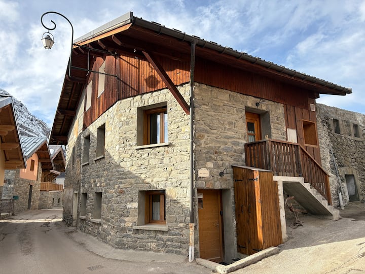 Nouveau Chalet Rénové "Le 5" Saint Marcel - Savoie