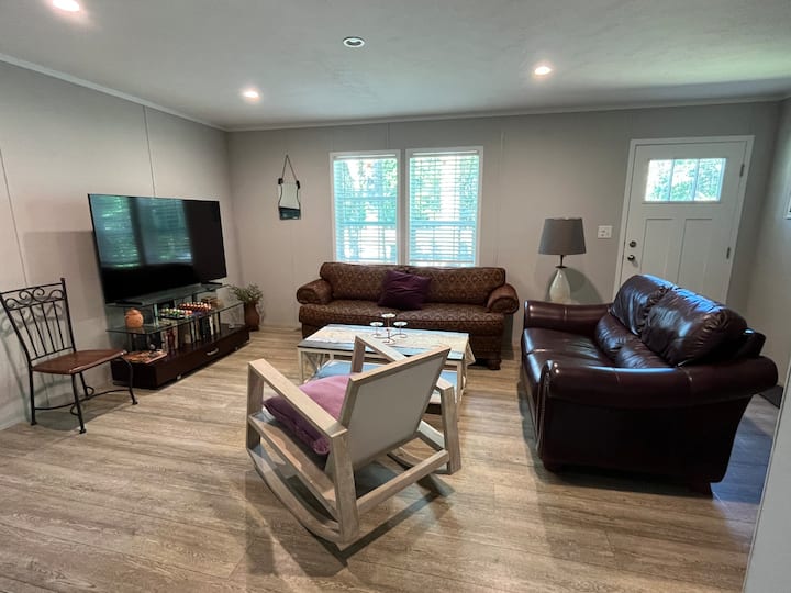 Entire New Home In Wilmington, Vt - Wilmington, VT