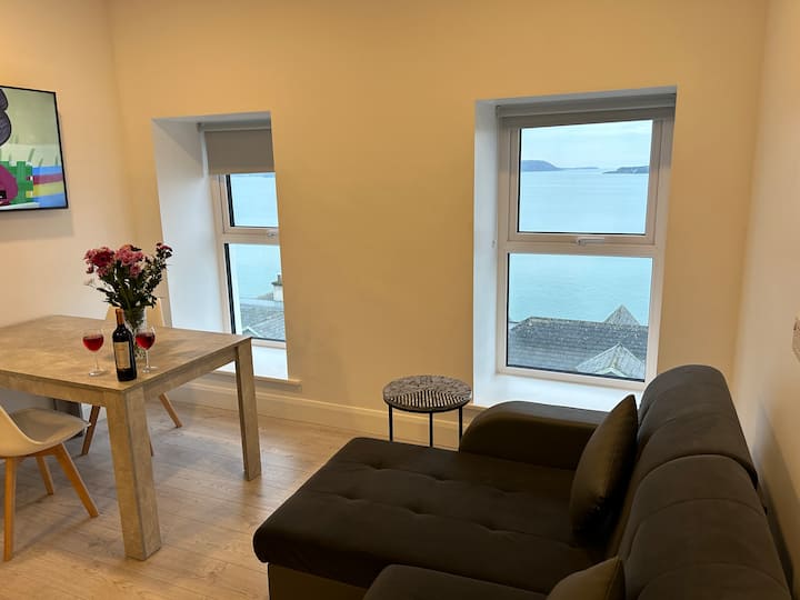 Modern 3 Bedroom Apartment - Cork