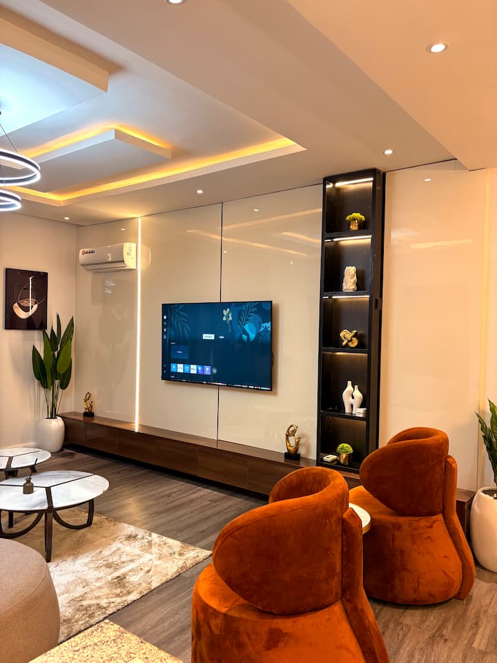 2br Apt In Lekki Phs 1 | Pool | 247 Light | Wifi - Nigeria