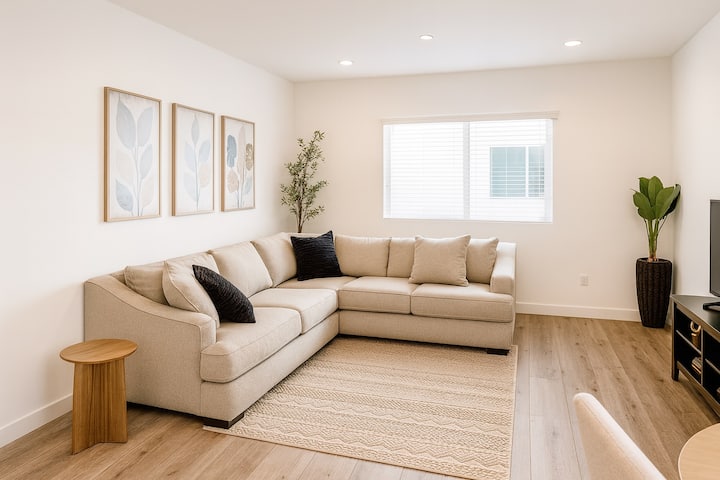 Lux Melrose - Hollywood Getaway W/ Private Garage - Hollywood, CA