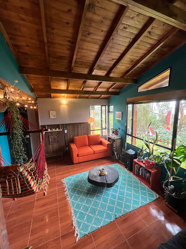 Refugio Artístico Con Vista A La Montaña - Colombia