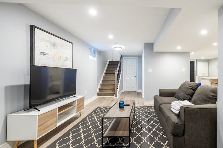Cozy 3br Basement W/ 2 Baths - Oshawa