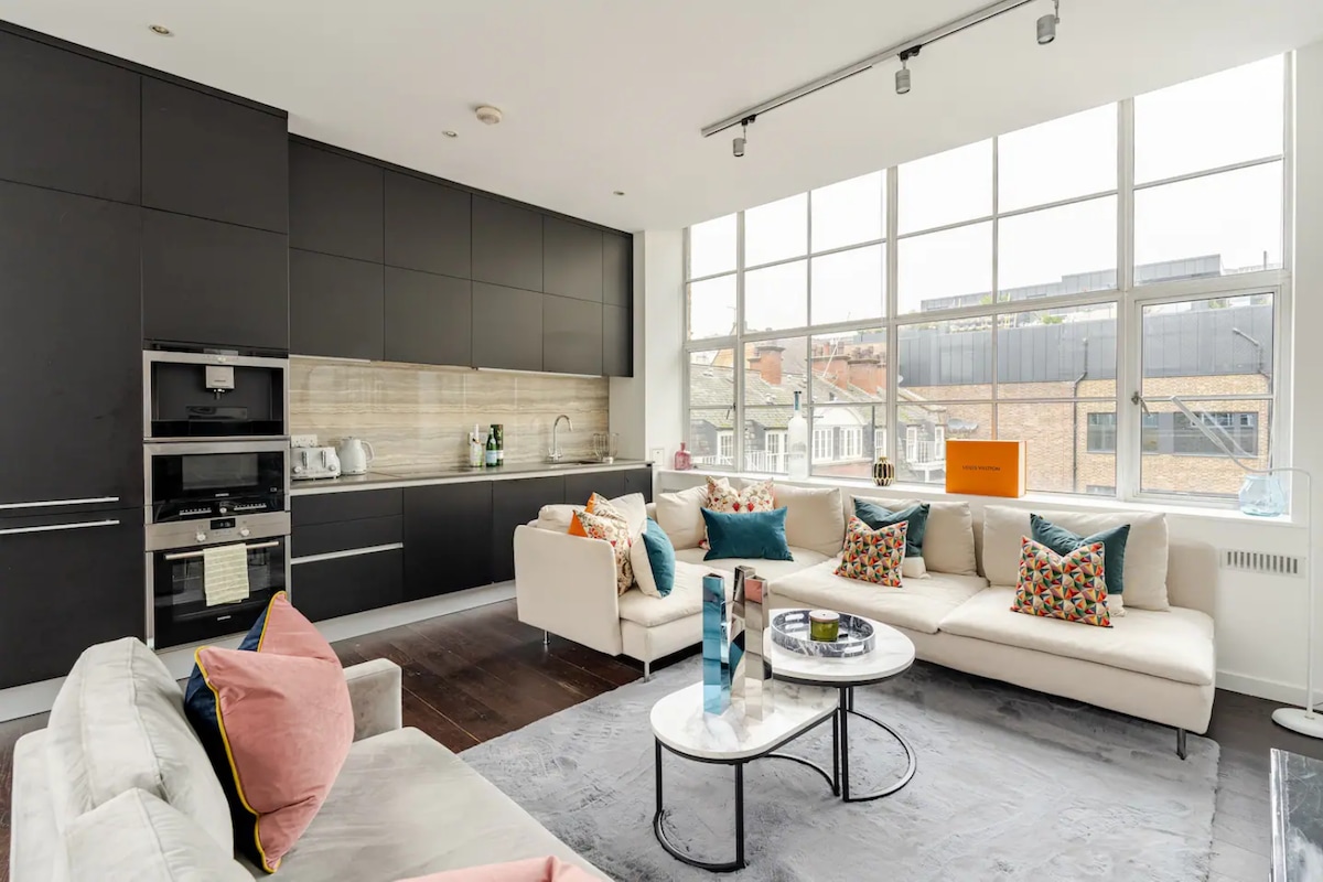 Spacious 3-Bed Loft • Luxury Soho Experience - Flats for Rent in ...