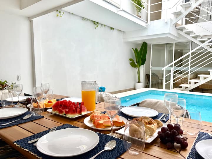 Luxury 6 Br House With Pool & Rooftop - Cartagena, Colombia