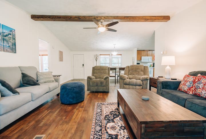 Spacious- 4 Bdrm 2 Bath Manufactured Home - Hammond, LA