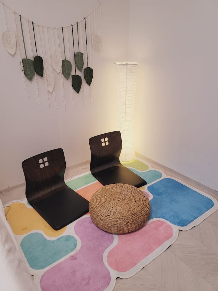 《#전주한옥마을#3층5객실 사용(12명) #야시장 도보1분 #워크숍#단독리빙룸(주방있어요) - 全州