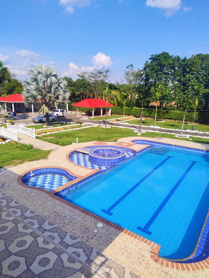 Finca Con Piscina, Jacuzzi, Bbq - Acacias