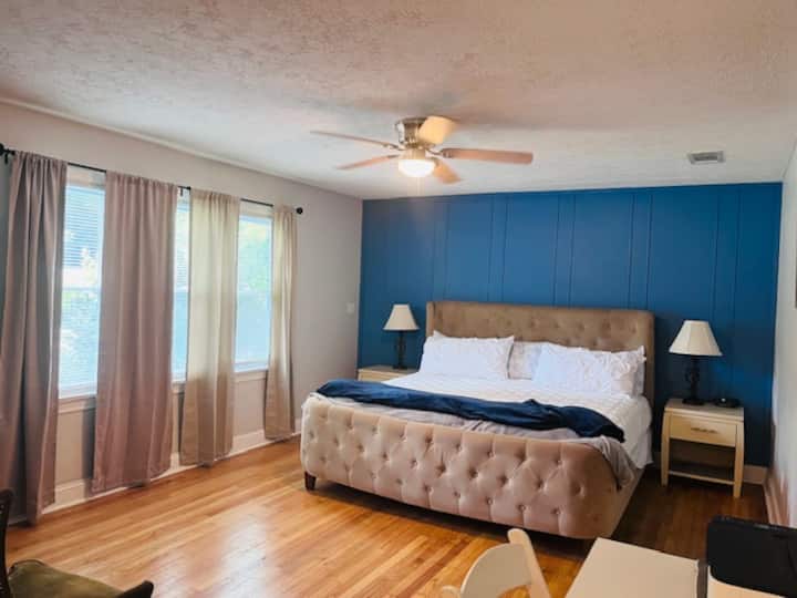 Charming Retreat With A Modern Twist - Macon, GA