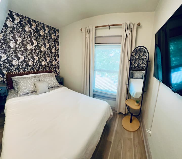 The Winter House Park View Apt 4 Midtown/downtown - United States