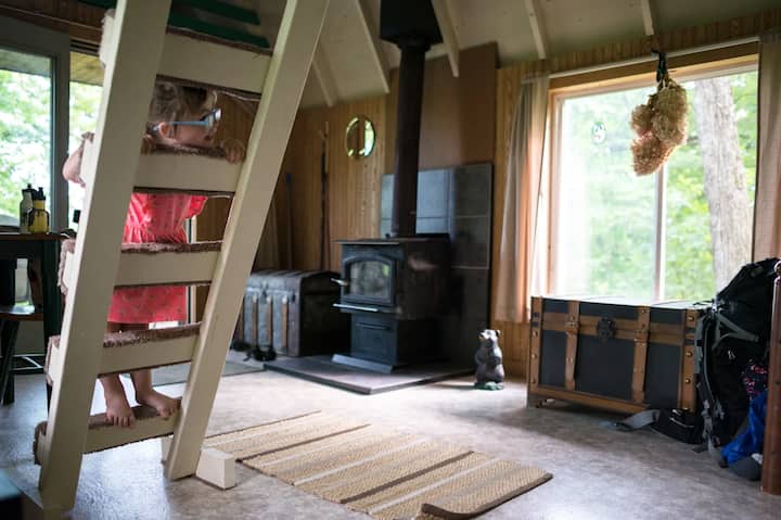 Emerald Cabin – Cozy Off-grid Nature Escape - Viroqua, WI