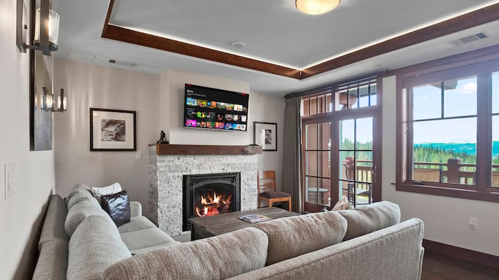 One Ski Hill 2br • Elegant Ski In/out + Epic Views - Breckenridge, CO