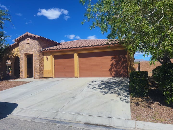 Stunning Bedroom - Pahrump, NV
