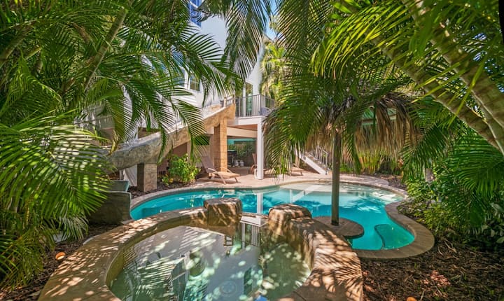 South Seas! 2 Story Water Slide~heated Pool/spa - Tampa Bay, FL