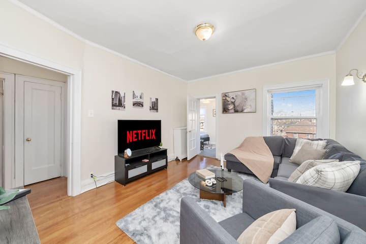 Beach Front | Near Nwu | Free Park| Near Red Line - Chicago