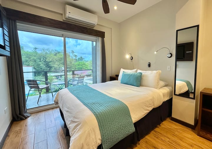 Palau Central Hotel Executive Suite Room - Palau