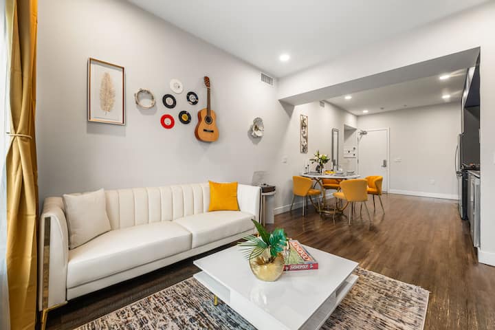 Harmonia 2bd Retreat In Hollywood Freeparking&pool - Mid-Wilshire - Los Angeles