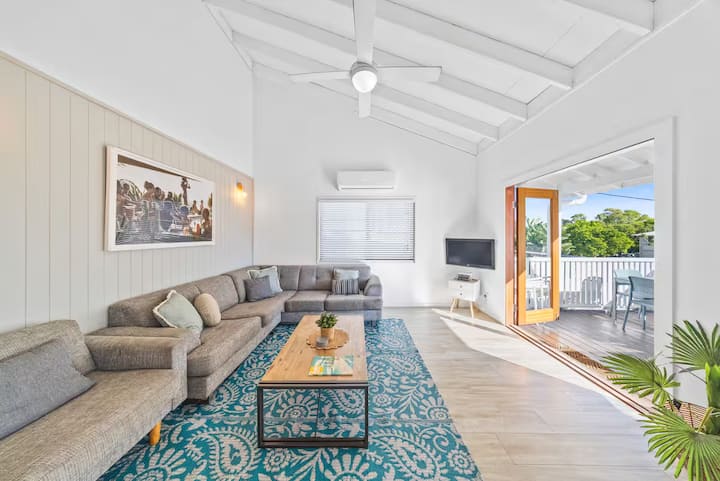 New Captain Carlo's Coastal Duplex 2 - Rainbow Beach