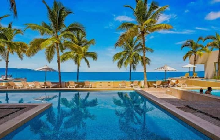 Promo Beautiful Beachfront Apt W/pools/jacuzzi/gym - Puerto Vallarta