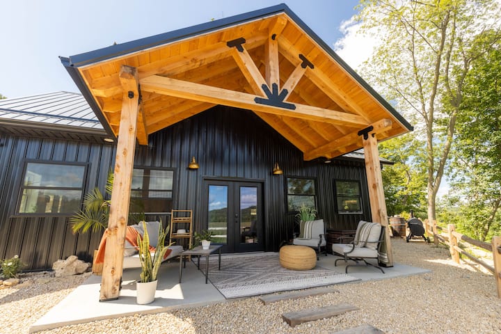 Secluded Barndominium Retreat W/ Hot Tub + Views - Stati Uniti