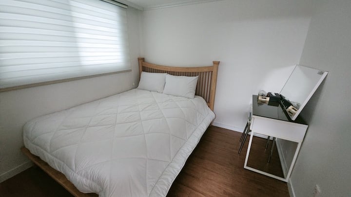 황리단길 대릉원 천마총 도보 5분 아늑한 퀸침대 투룸 3-5 - Gyeongju-si