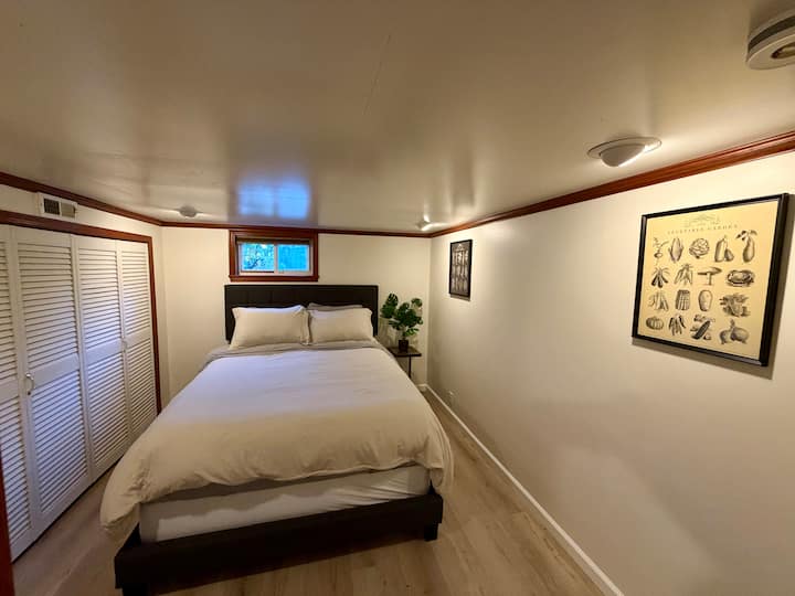 Haven Minutes From Airport - Burien, WA