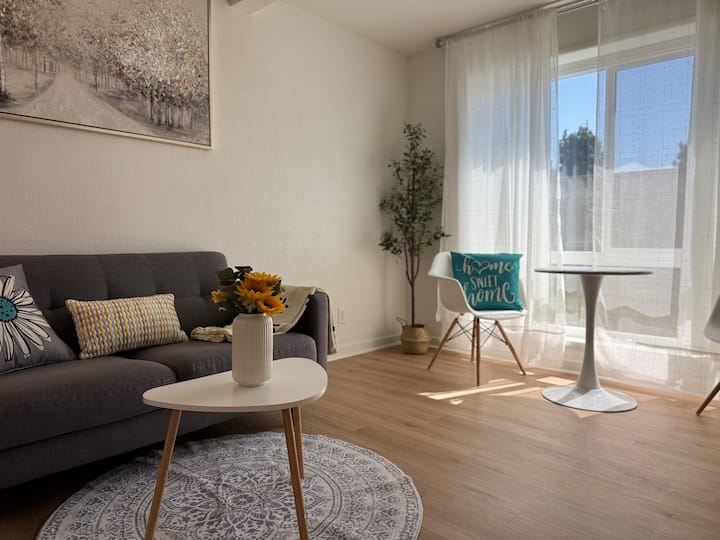 Urban & Cozy, The Haven Room - Hayward, CA