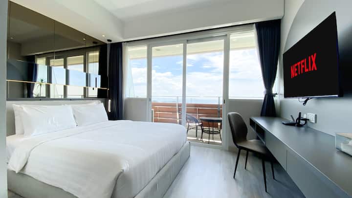 Studio Balcony Seaview & Golfview - Kalani Tower - Batam