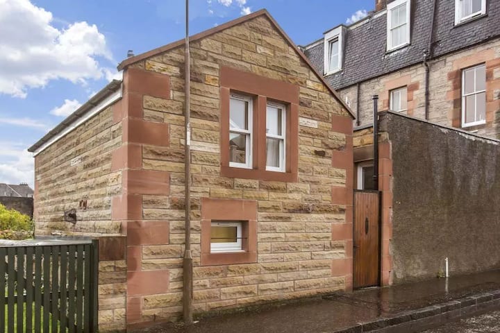 Coorie Cottage - Leith