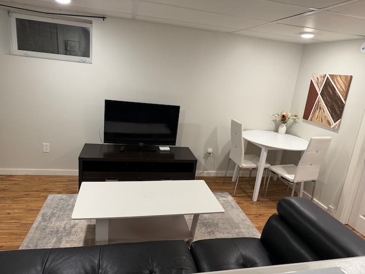 Welcome To Your Private 2-bedroom Basement Suite. - Saskatoon
