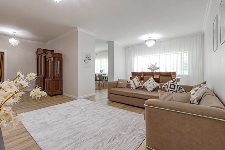 Панорамная 3 ком в Золотом квадрате Wi-fi парковка - Kazakhstan