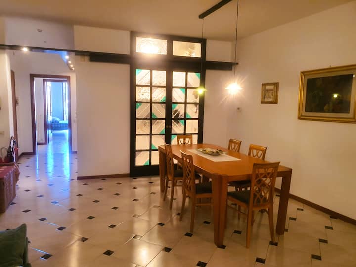 Elegante Appartamento In Strategica Posizione - Empoli