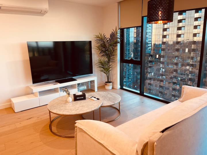 Huge 2br Apt In Box Hill Centre - Box Hill