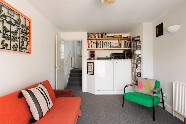New! Delightful 1br Flat In Hoxton W/balcony - London