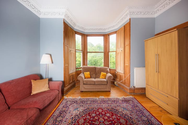 Beautiful Apartment By The Meadows - Edinburgh