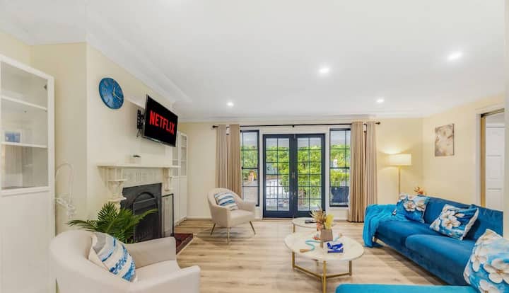 4br Castle Hill Home | Garage | Near Mall & Park - Parramatta