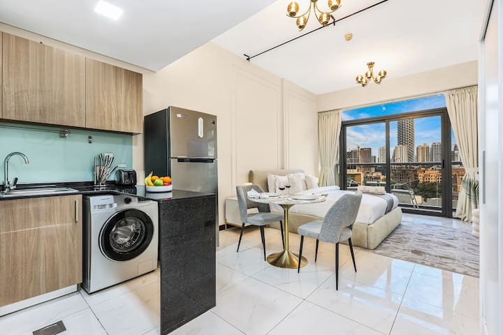 First Class | Studio | Stylish & Cozy Jvc Escape - 