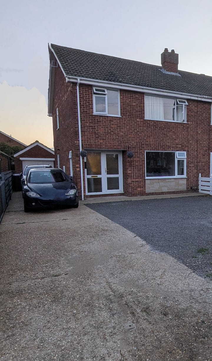 Benjamin's Abode - Louth