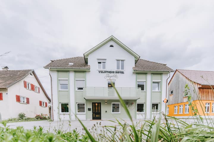 Mehrbettzimmer - Velotique Hotel Angelika - Bregenz