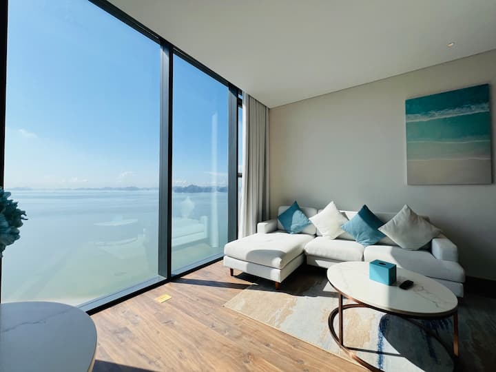 Autumn Sale Luxury Beachfront Bayview 56m2 Condo - China
