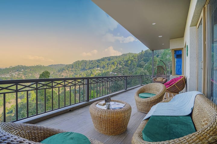 Edelweiss Estate: 3br Home W/ Himalayan Peak Views - Ranikhet