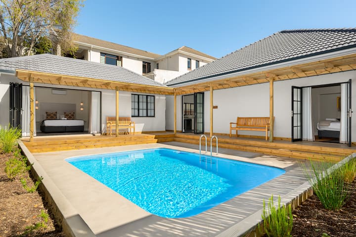 Luxury 4 Bed Green Point Home | Private Pool - Camps Bay