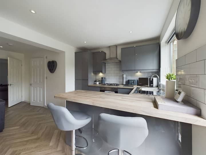 Halsall Lane Stays - Southport