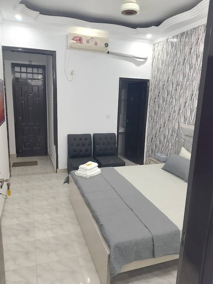 1 Bed To 3bed Dd Stay Comfirt Guesthouse - Karachi