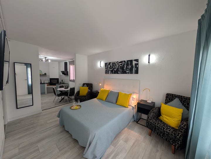 Habitación Con Baño Y Patio - Lloret de Mar