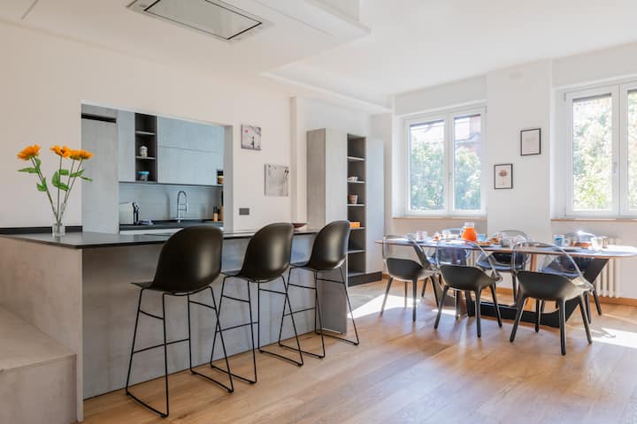 Modern Family Apartment - Turin